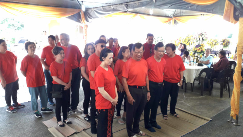 Taib’s son Sulaiman pays last respects to Dr Chan’s mother | DayakDaily