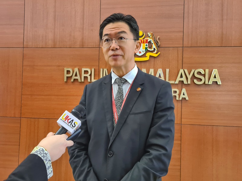 Senator Lau: What actions have been taken by Fed govt to devolve powers ...