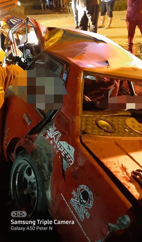 Man trapped inside car in collision at Jalan Gunung Subis, Niah ...