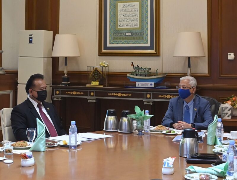 Harga siling ayam standard kini turun menjadi RM8.90, harga telur ayam ...