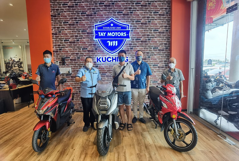 KFF 2022 lucky draw winners hit the road with new bikes | DayakDaily