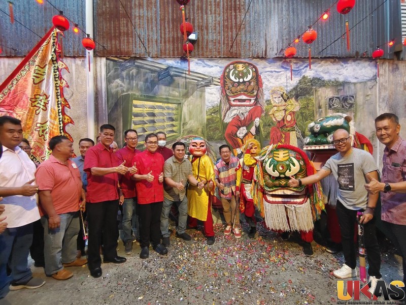 Hakka Lion Dance Mural at Siniawan Heritage Town to become new tourist ...