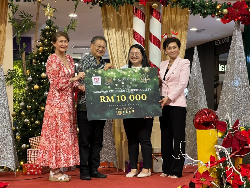 Plaza Merdeka Shopping Mall presents RM10,000 to Sarawak Children’s ...