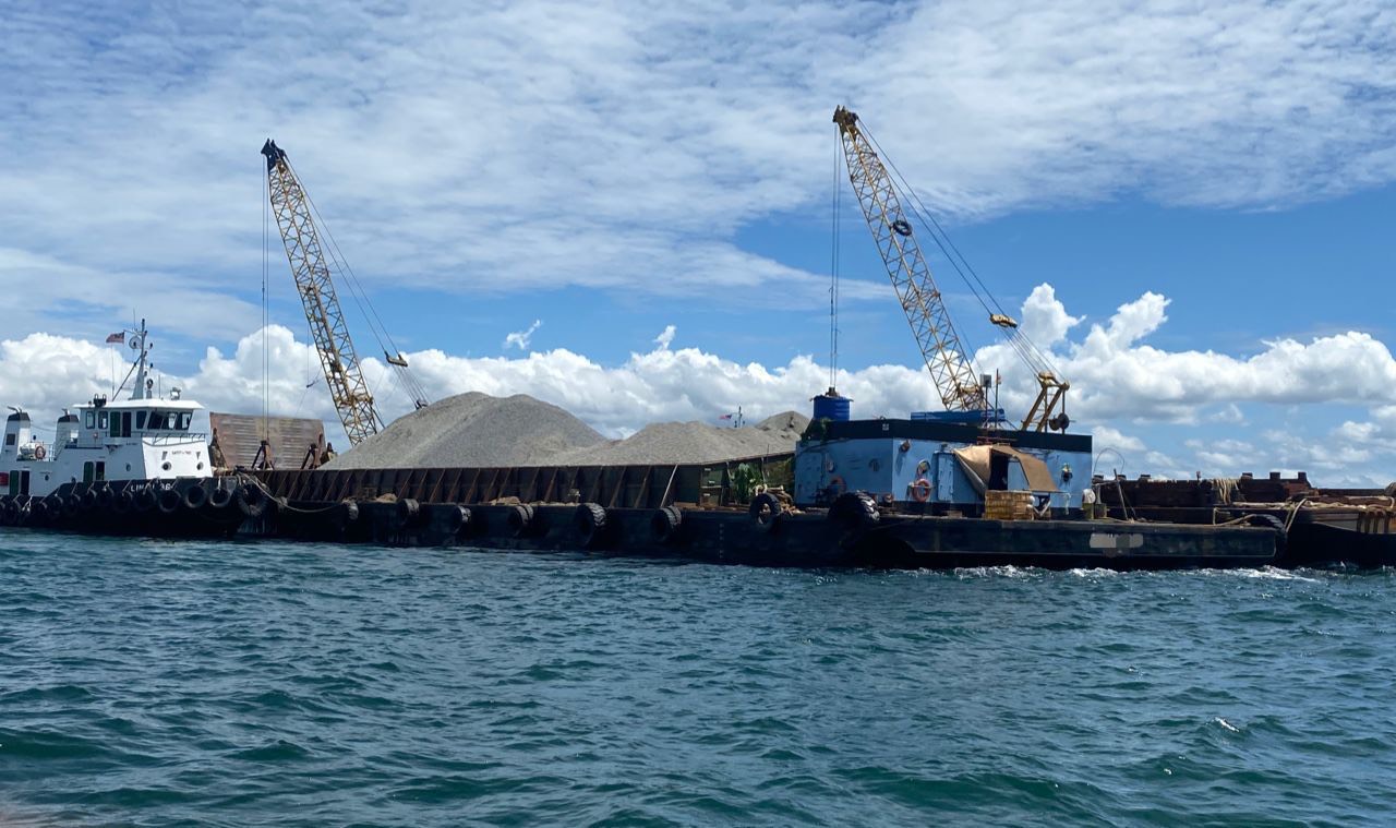 Dua bot tunda bersama tongkang ditahan di Miri | DayakDaily