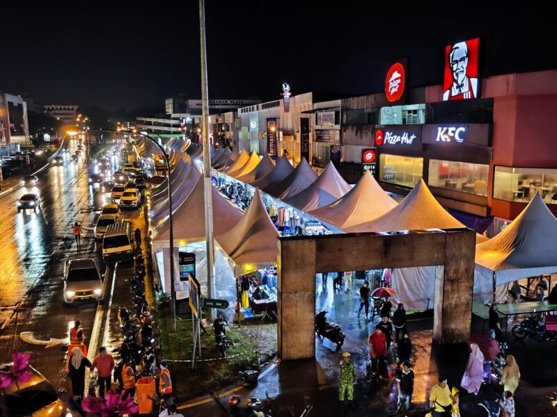 Satok Aidilfitri Bazaar — a one-stop spot for all things Eid | DayakDaily