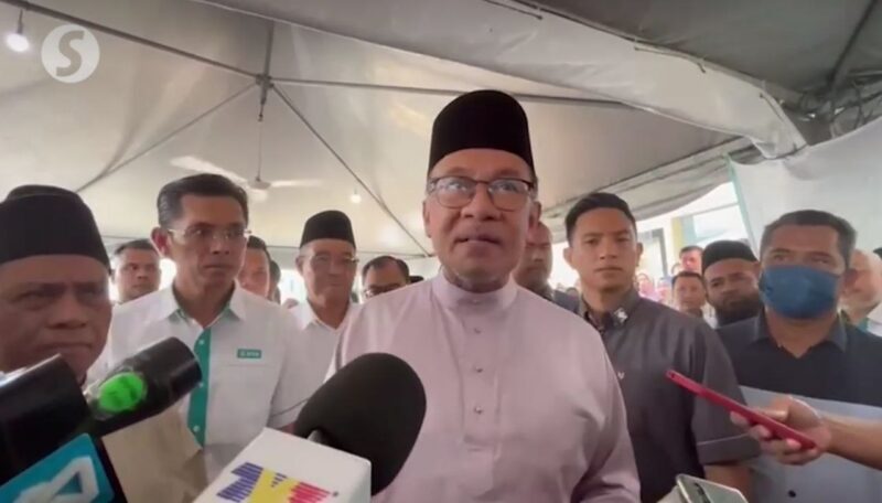 PM Anwar: Civil servants’ salaries, Aidilfitri special aid to be disbursed by April 14 | DayakDaily