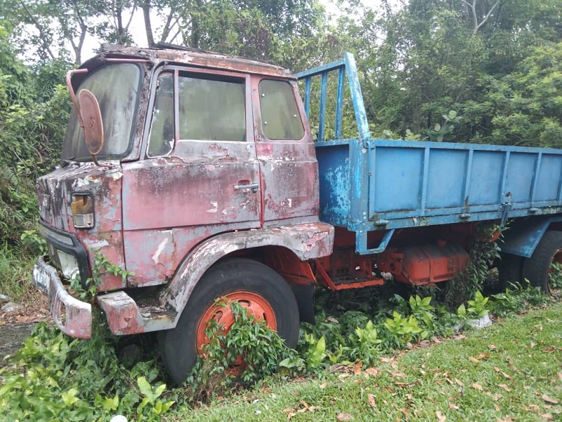 Owner of abandoned truck given 2 weeks to remove vehicle, MBKS warns of ...