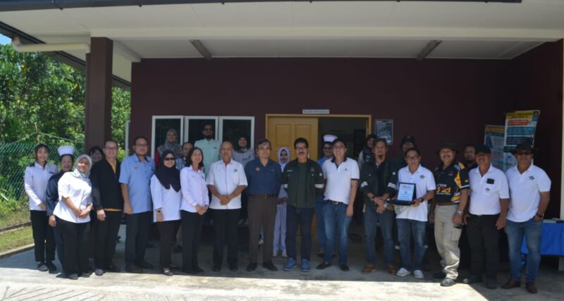 Long Sukang folk get new clinic, living quarters from Samling Timber ...